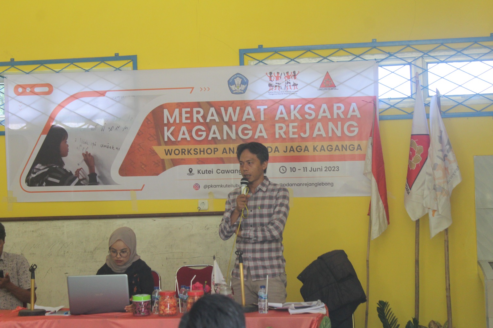 Aliansi Masyarakat Adat Nusantara - AMAN | AMAN Rejang Lebong Gelar Pelatihan Merawat Aksara Kaganga